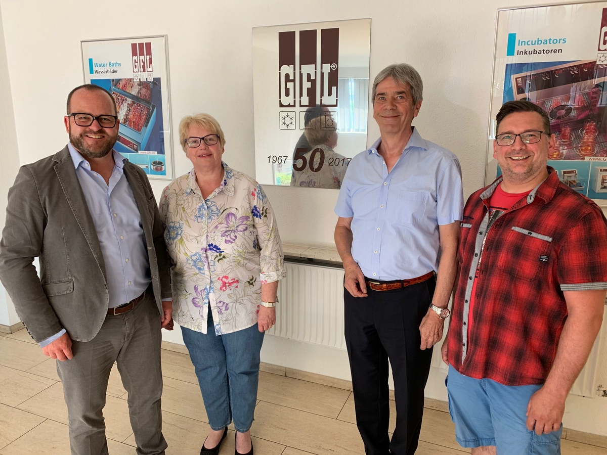 LAUDA BIDS FAREWELL TO GFL SHAREHOLDERS